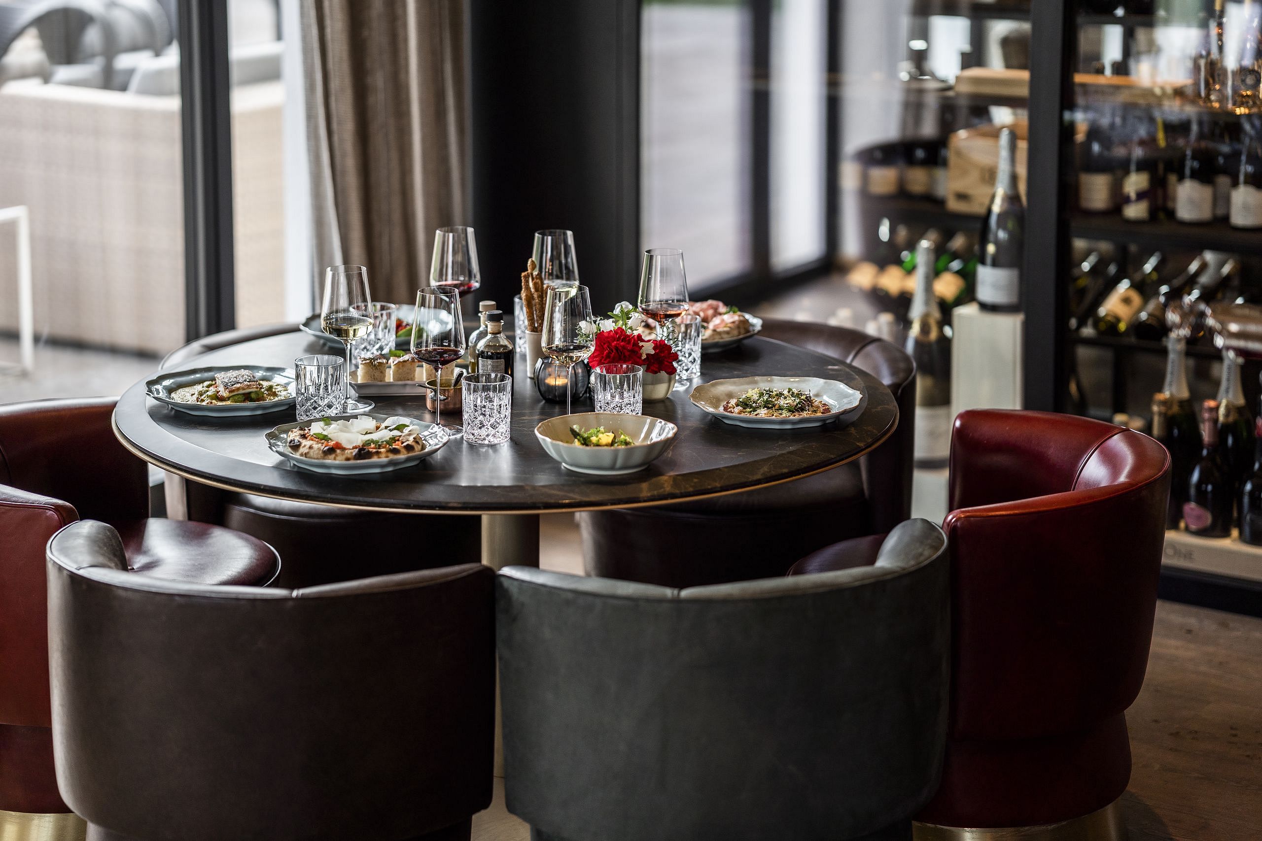 Vinothek - Weinbar & Pizzeria in Grassau | Das Achental